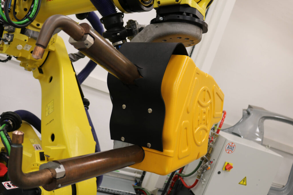 Robotic Steel Spot Welding - ARO Technologies