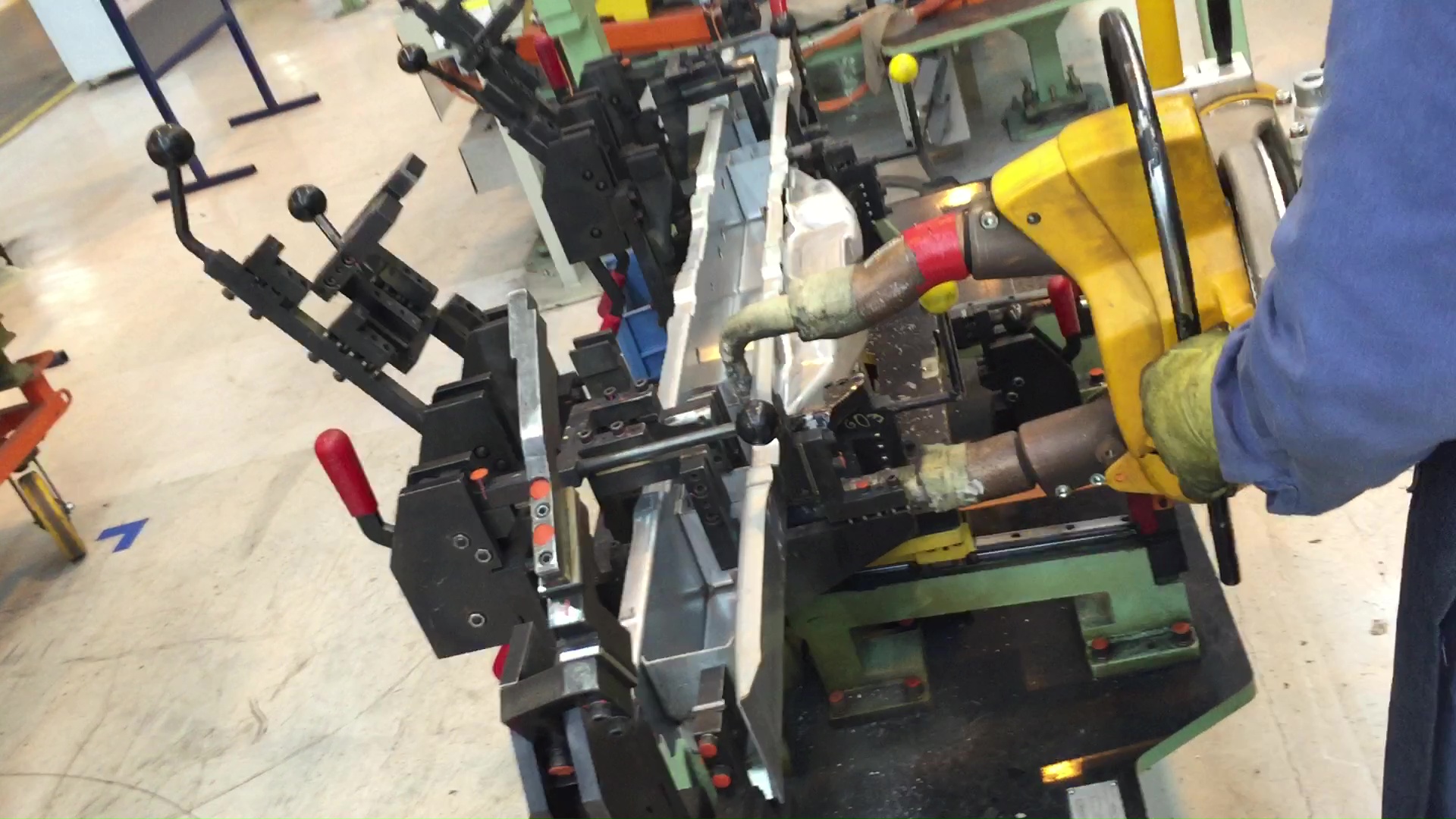 Manual Welding Solutions - ARO Technologies